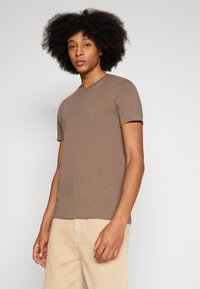 AllSaints TONIC CREW - T-shirt basique - splinter brown/beige - ZALANDO.CH