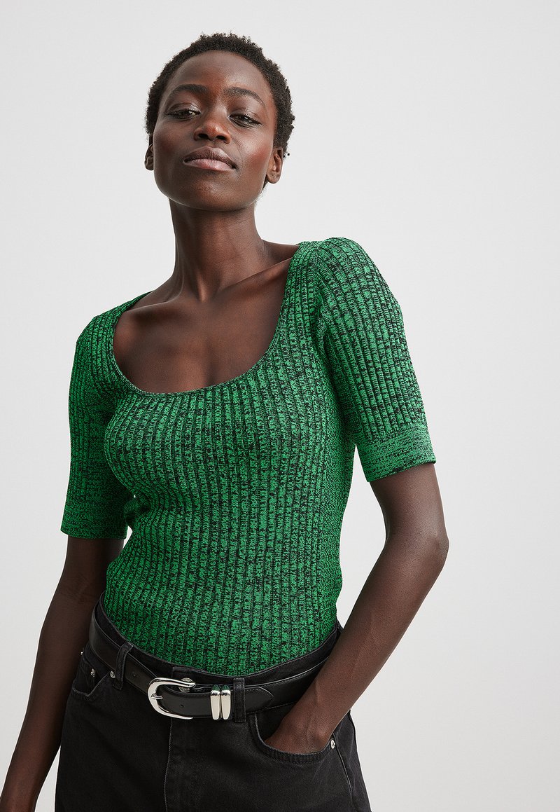 NA-KD T-Shirt basic - green black/grün - Zalando.de