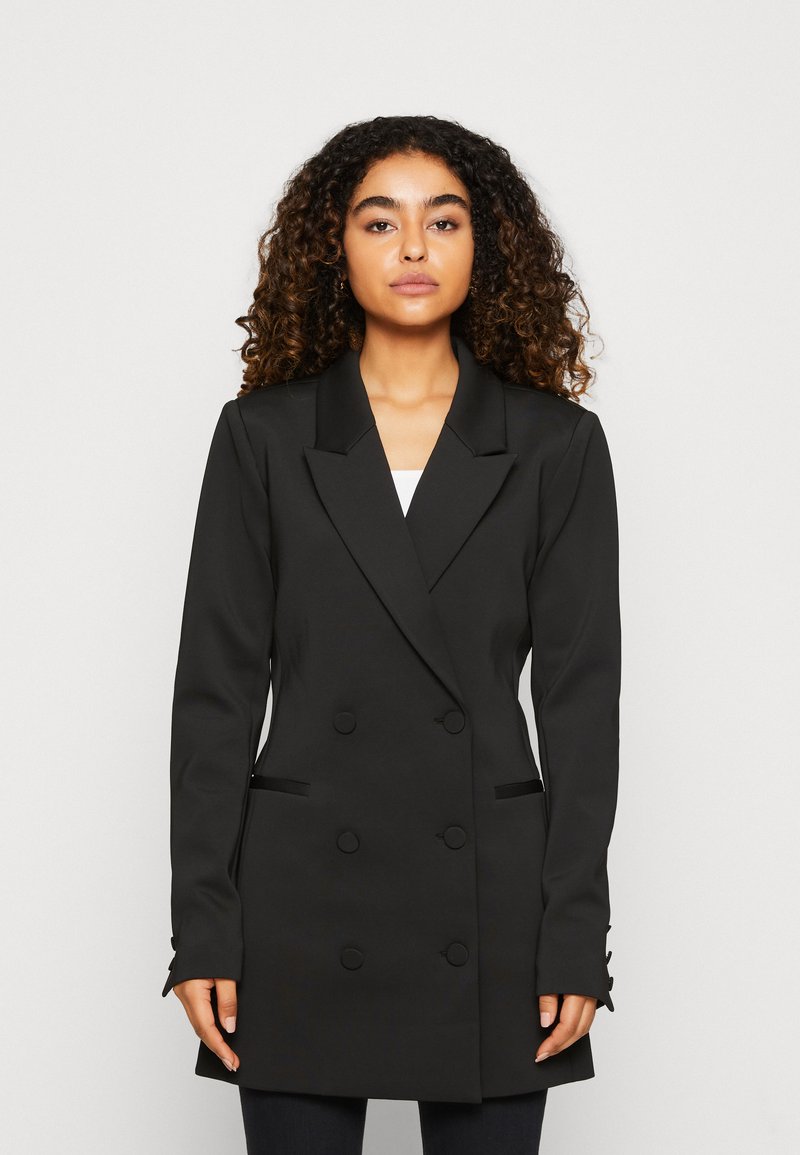 Good American SHINY EXEC - Kort kappa / rock - black/svart denim ...