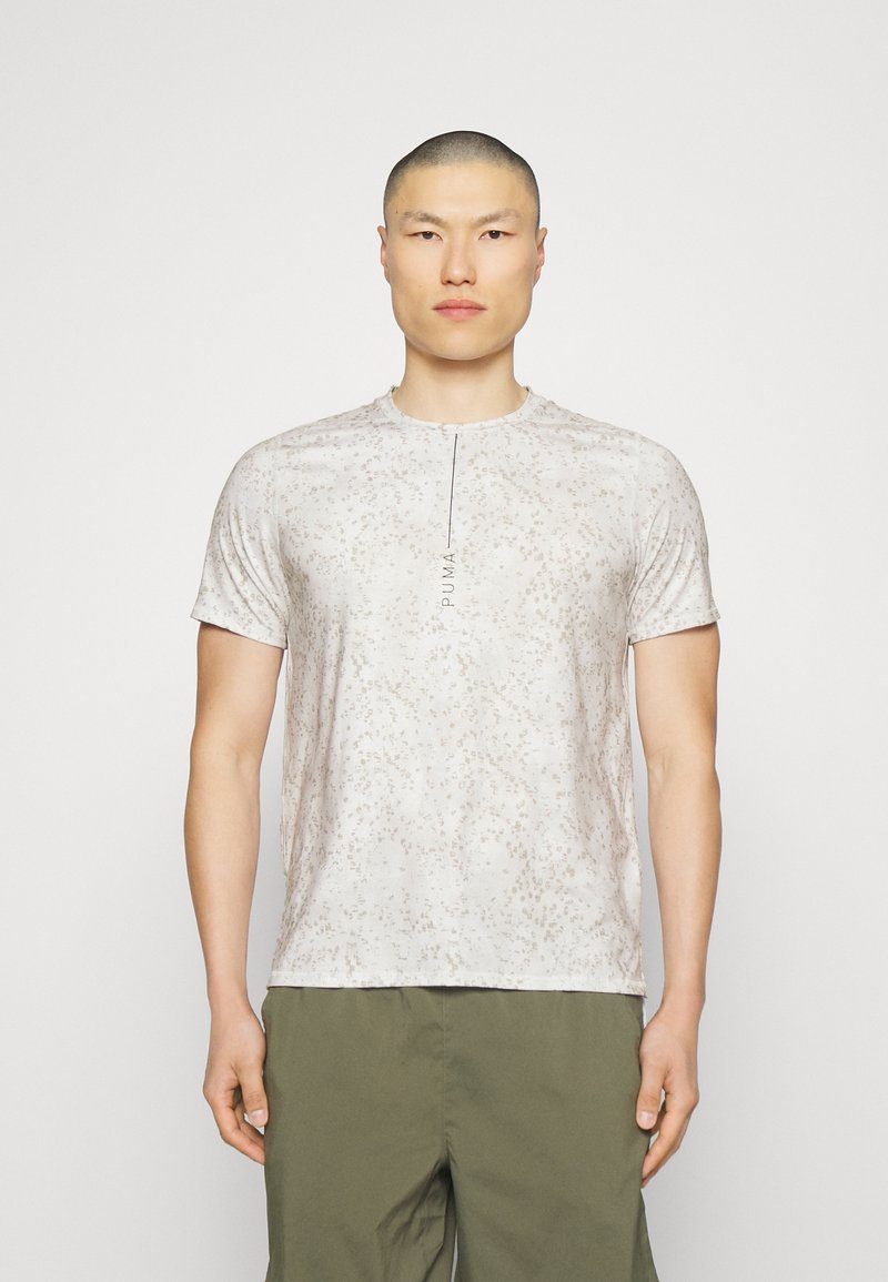 Puma STUDIO YOGINI LITE - Print T-shirt - puma white/white - Zalando.co.uk