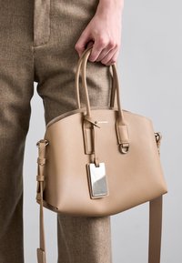 Emporio Armani ICON BUGATTI SIZE SET - Geantă de mână - visone/cafeniu ...