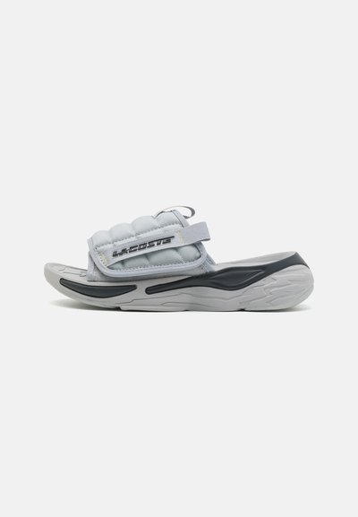 Lacoste ACE SLIDE - Pantolette flach - dark gry/gry/dunkelgrau - Zalando.ch