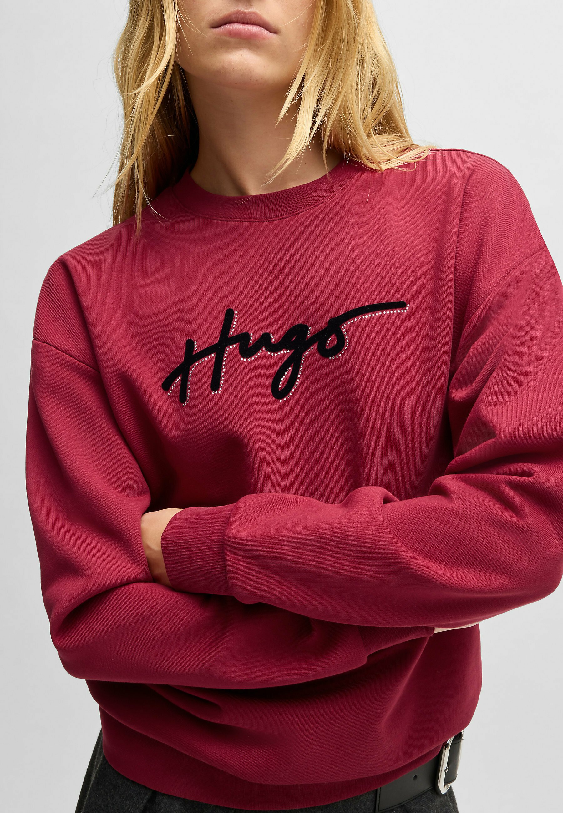 Hugo red sweatshirt store