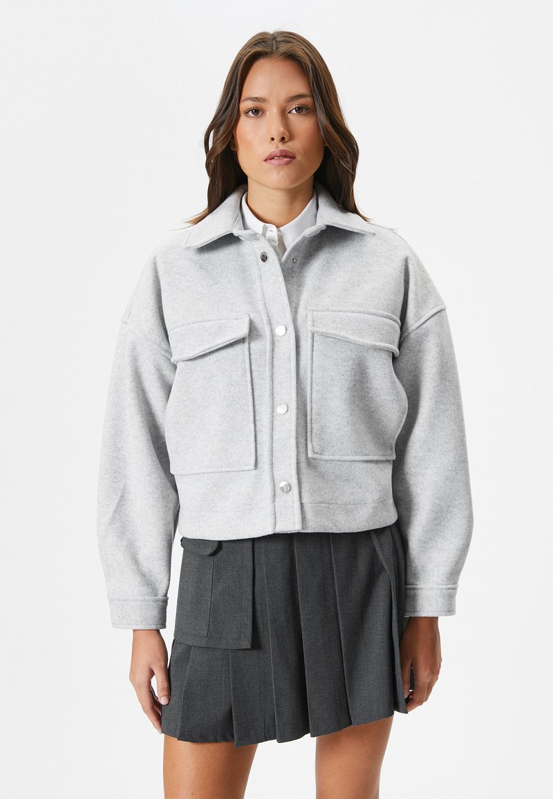 Koton POCKET DETAIL CROP - Chaqueta fina - grey/gris - Zalando.es