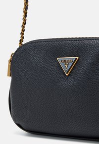 Guess BECCI DOUBLE ZIP - Sac bandoulière - black/noir - ZALANDO.FR