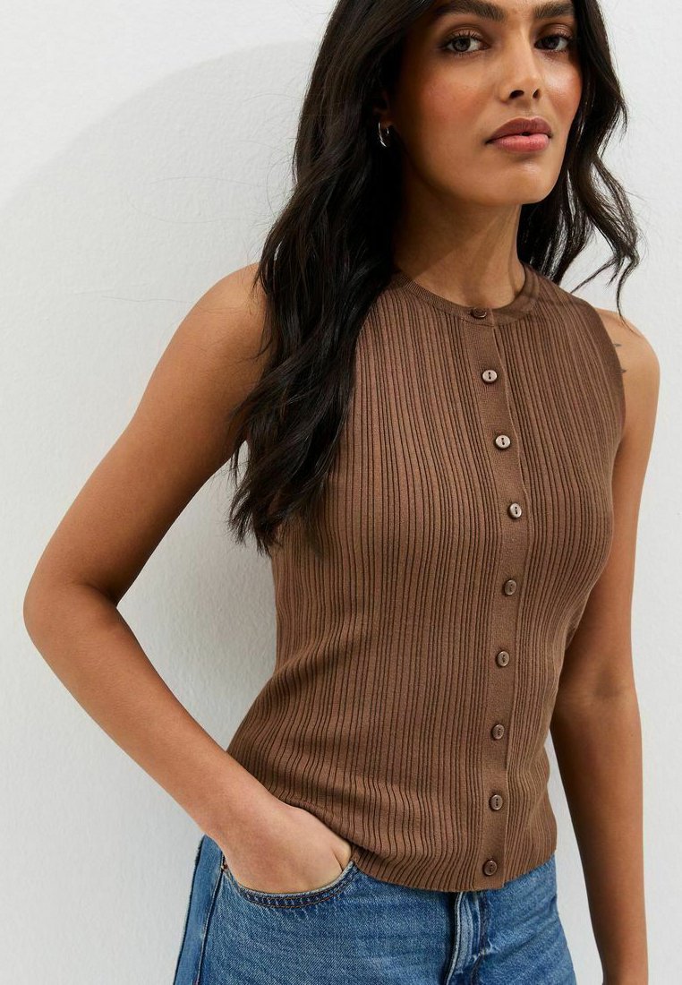 New Look LIGHTWEIGHT BUTTON - Bodywarmer - dark brown/donkerbruin ...