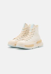 Converse RUN STAR LEGACY PLATFORM FESTIVAL FASHION - Sneakers alte ...
