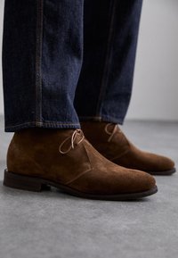 R. M. WILLIAMS KINGSCLIFF - Lace-up ankle boots - brown - Zalando