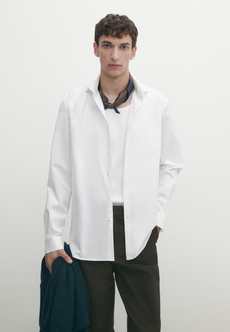 Massimo Dutti STRETCH SLIM-FIT - Business skjorter - white/hvid ...