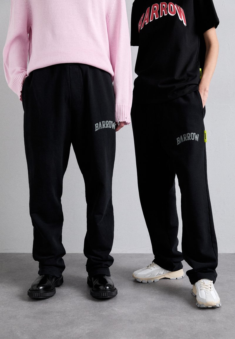 Barrow PANTS UNISEX - Tracksuit bottoms - black - Zalando.ie