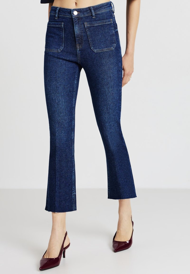 Calliope CROPPED FLARE - Jean flare - blu denim scuro/denim bleu ...