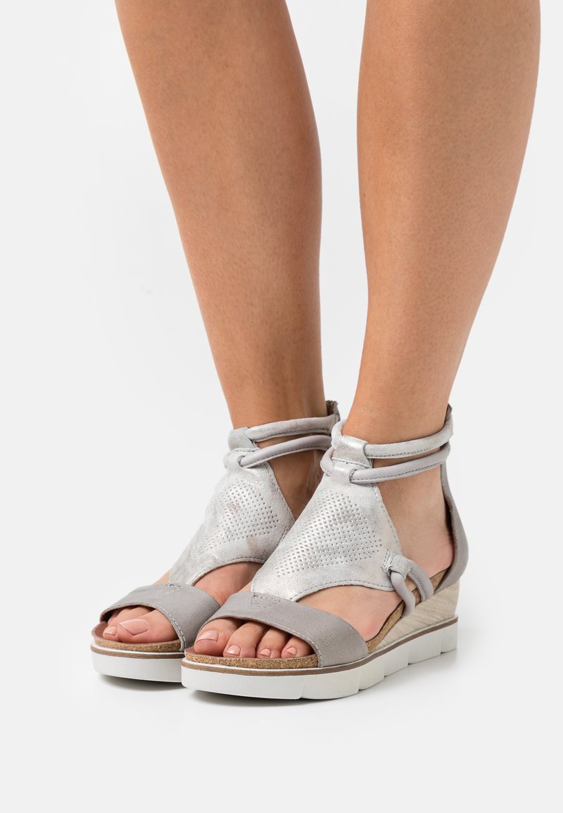 MJUS TAPASITA - Platform sandals - medusa/fossile/grey - Zalando.de