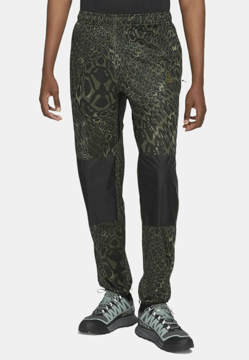 Nike Sportswear ACG TUTA - Tracksuit bottoms - black - Zalando