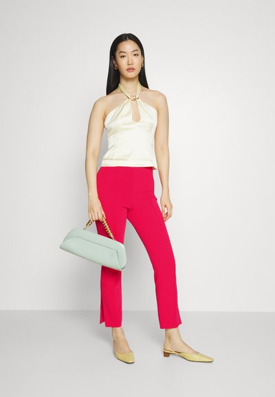 Cinq à Sept CROPPED BRIANNE PANT - Stoffhose - berry jam/pink - Zalando.at