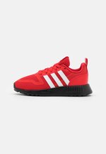 adidas Originals MULTIX UNISEX - Sneakers - vivid red/footwear white ...