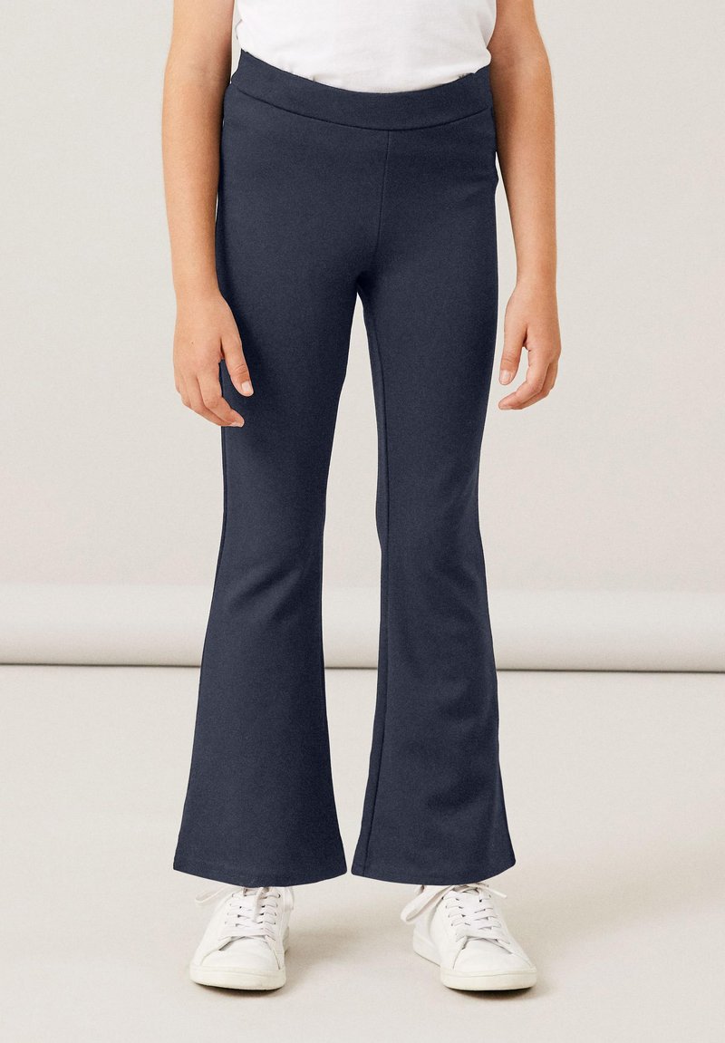 Name it NKFFRIKKALI BOOTCUT PANT - Bukse - dark sapphire/mørkeblå ...