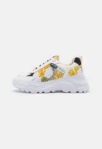 Versace Jeans Couture FONDO SPEEDTRACK SHOES - Tenisky - white/gold ...