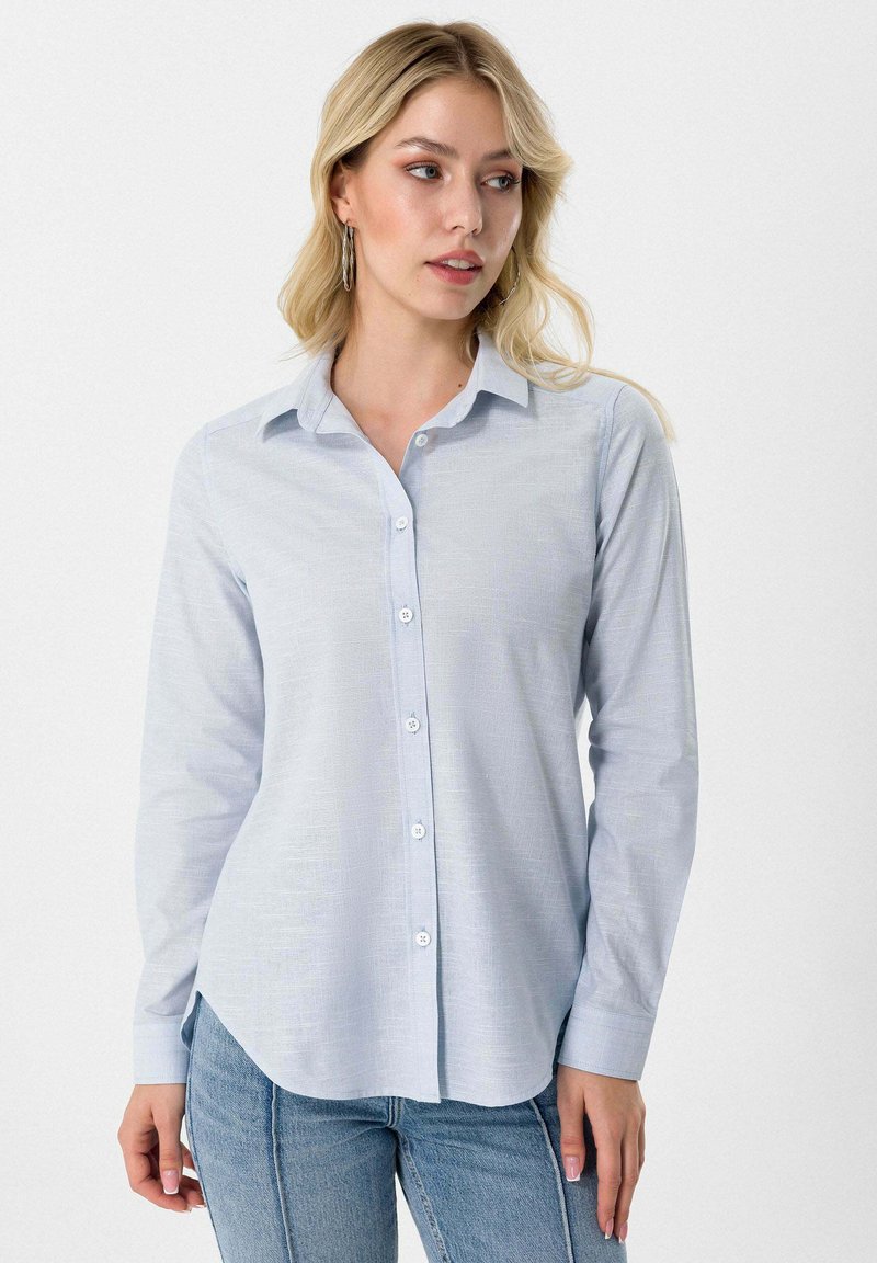 Moxx Paris CLASSIC BLOUSE - Cămașă - light blue/albastru - Zalando.ro
