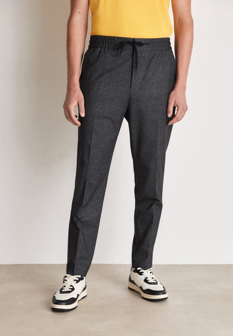 HUGO HOWARD - Stoffhose - dark grey/grau - Zalando.ch