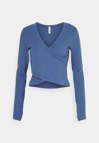 Athleta TRANSCEND WRAP - Maglietta a manica lunga - chrome blue/blu ...