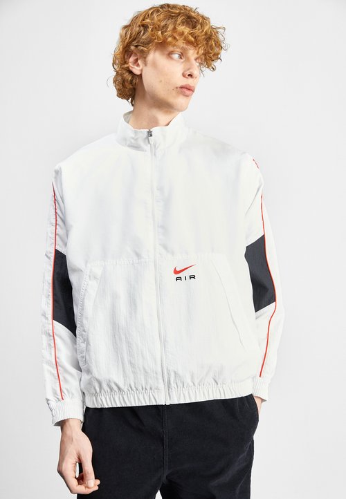 Nike Performance TRACK CLUB JACKET - Laufjacke - summit white/midnight ...