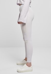 Urban Classics LADIES TECH MESH LEGGINGS - Leggings - Hosen - softlilac ...