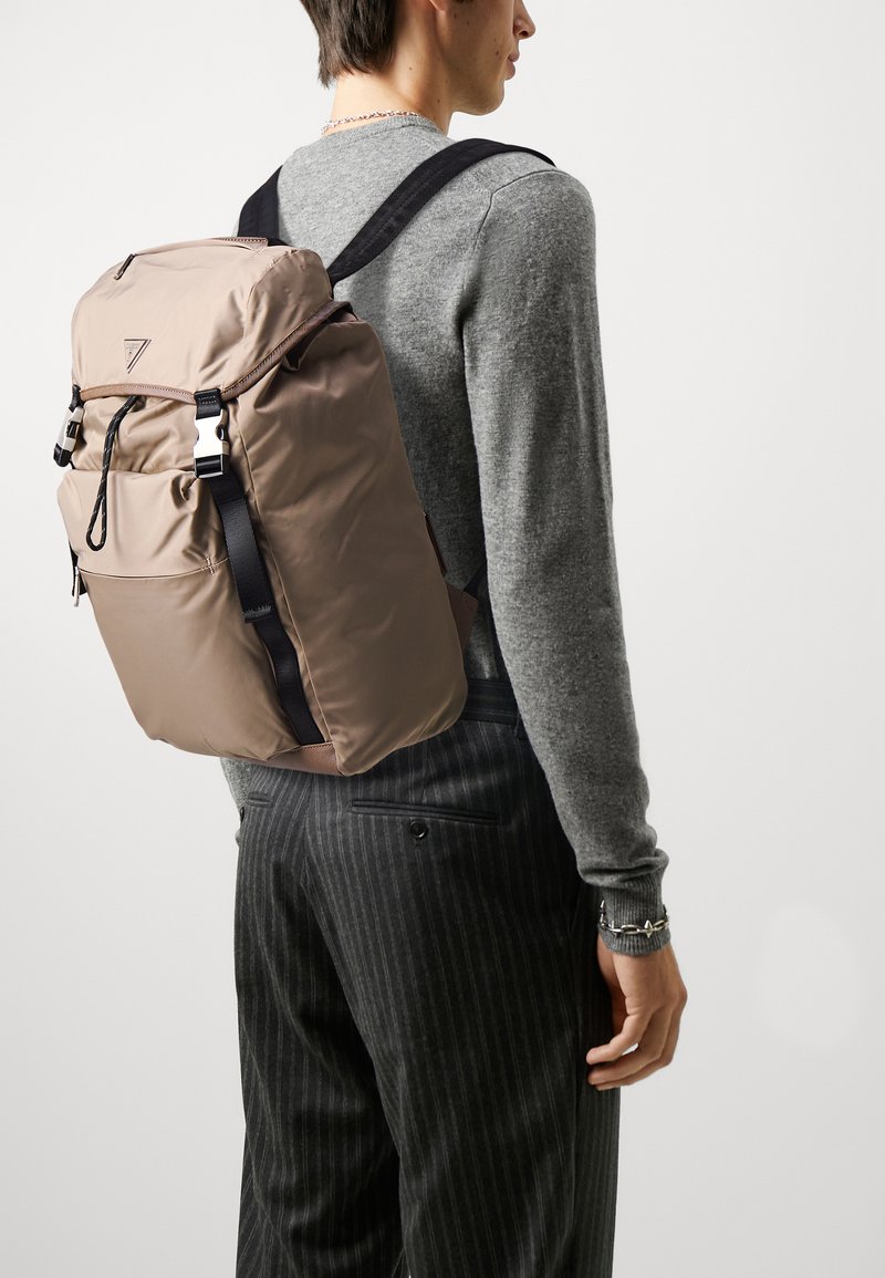 Guess ROMA - Rucksack - sand - Zalando.co.uk