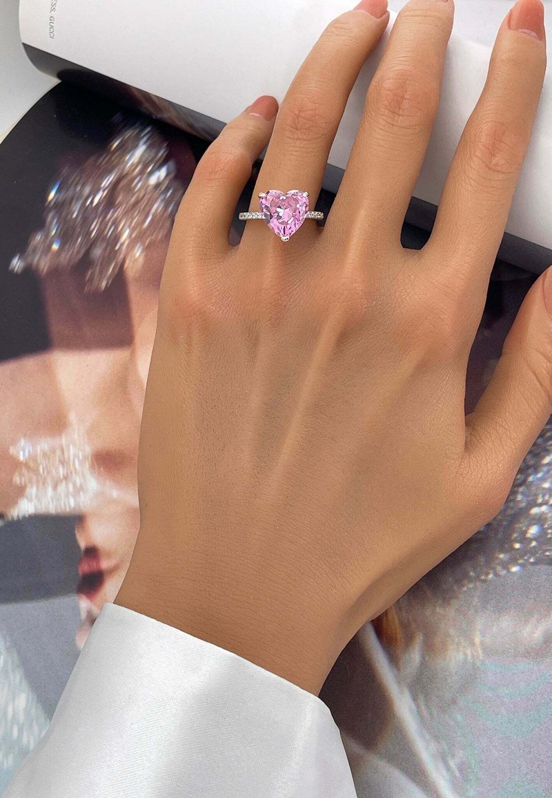 BRELLATO CUORE COCKTAIL - Ring - weißgold zirkonia pink/silberfarben - Zalando.de