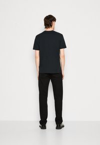 GANT LOGO SCRIPT - T-shirt basique - black/noir - ZALANDO.FR
