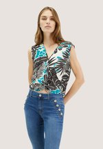 Motivi CORTO CON NODO FANTASIA TROPICAL - Blouse - verde chiaro/light ...