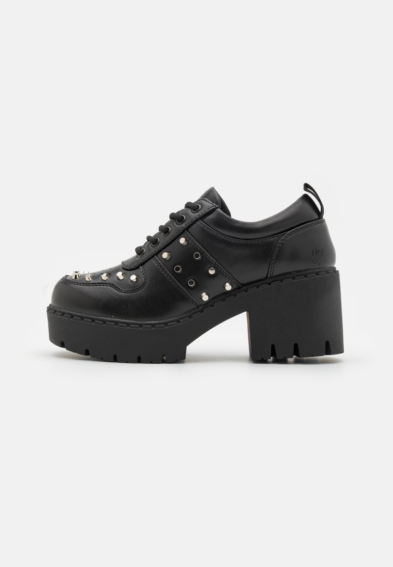 Koi Footwear ENEMIES STUDDED SWITCH SHOES - Plateaupumps - black ...