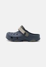 Crocs CLASSIC ALL TERRAIN - Slip-ins - navy/dusty olive/mörkblå ...
