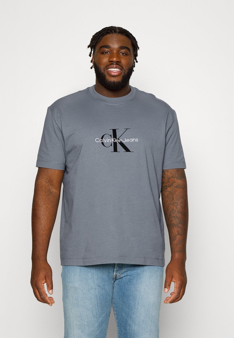 Calvin Klein Jeans Plus MONOLOGO TEE - T-Shirt print - overcast grey/grau - Zalando.de