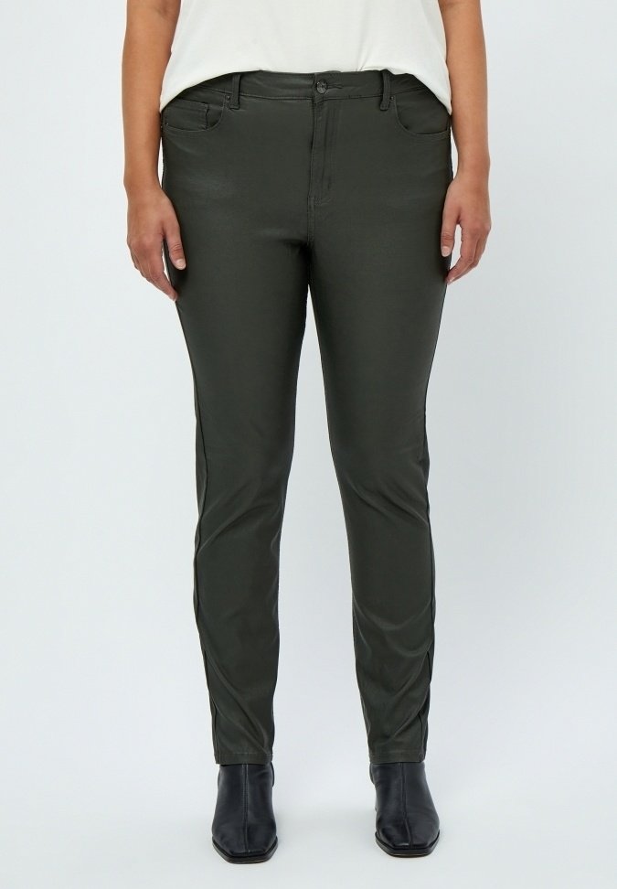 PEPPERCORN SIBBIR COATED CURVE - Stoffhose - beluga green/dunkelgrün ...