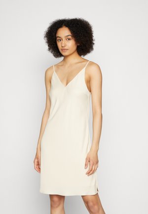 Robes de soirée beige | Zalando