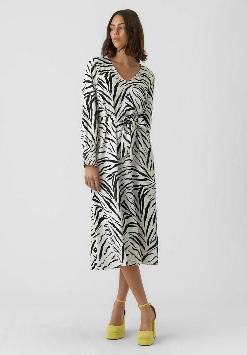 Vero Moda VMLIVA - Jurk - pristine/grijs - Zalando.be