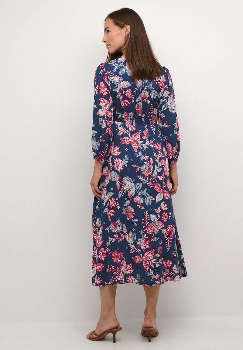Culture PIA - Freizeitkleid - blue flower foil/dunkelblau - Zalando.ch