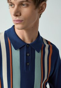 Next REGULAR FIT - SHORT SLEEVE STRIPE - Piké - navy blue/blå - Zalando.se