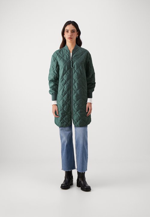 Marc O'Polo DENIM QUILTED ZIPPER PATCH POCKETS COLLAR - Kurzmantel ...