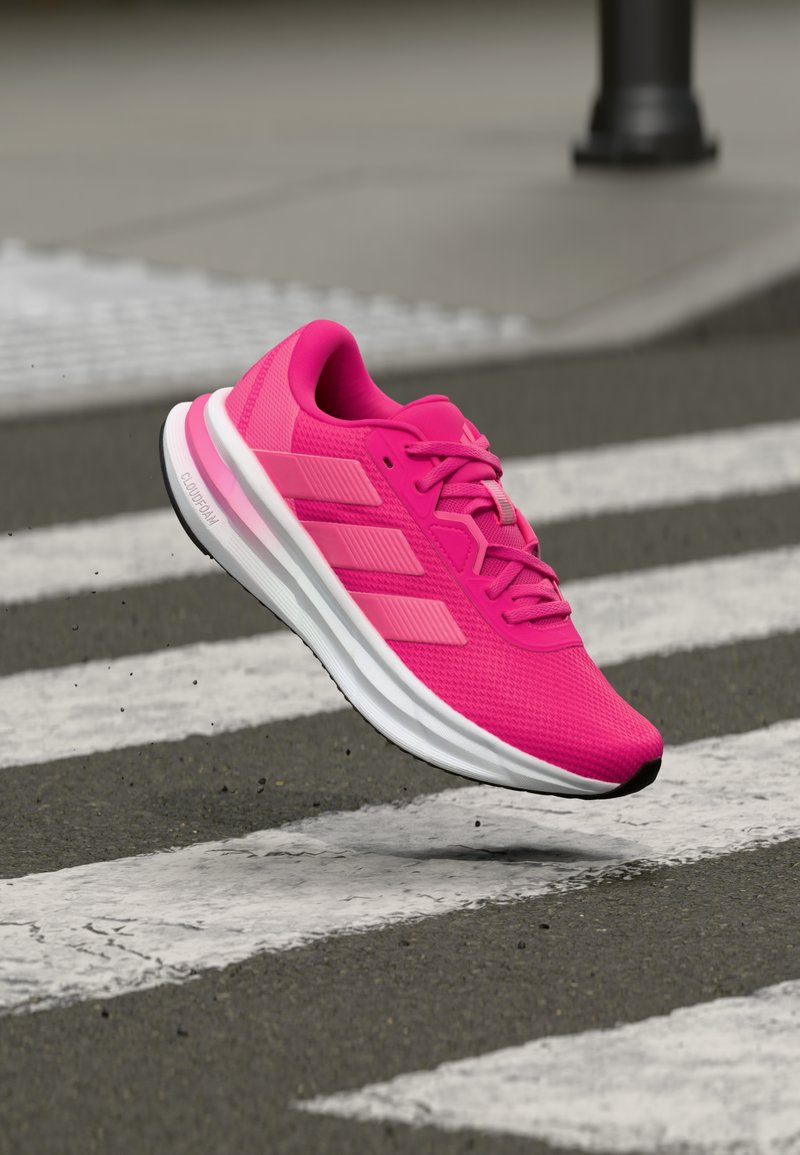 adidas Performance GALAXY 7 - Hardloopschoenen voor op de weg - shock ...
