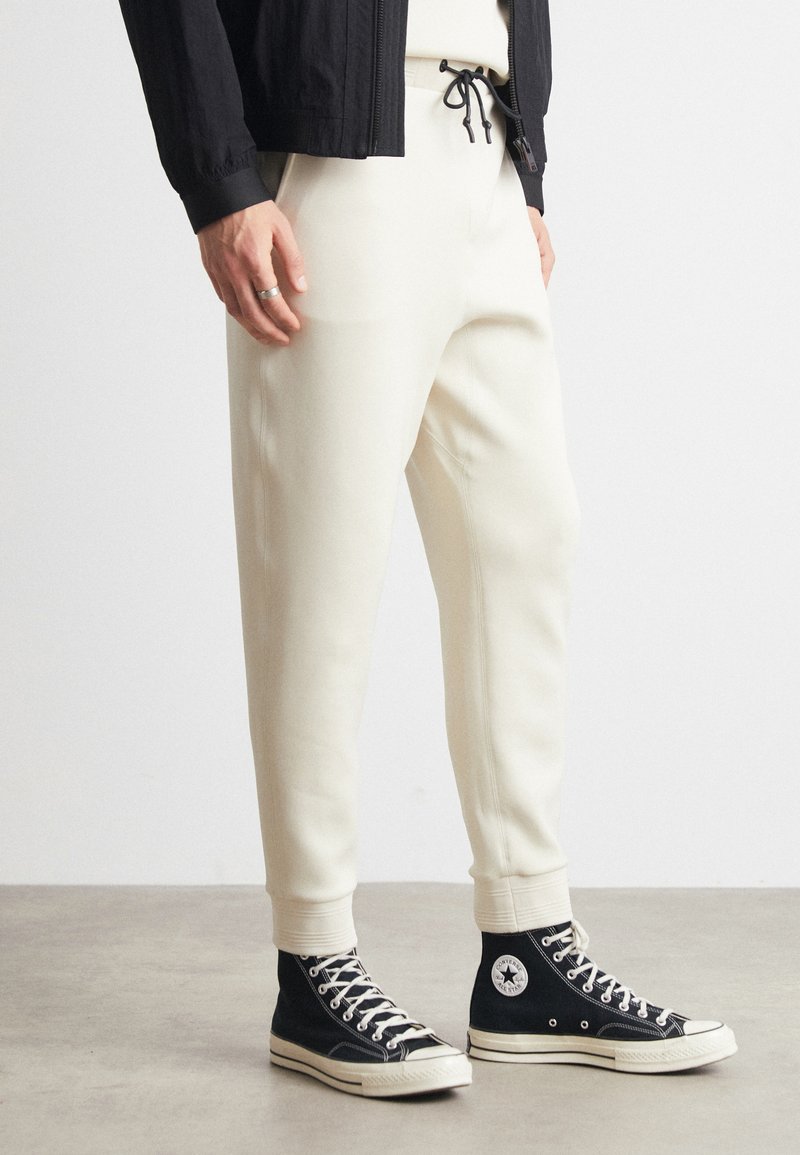 BOSS HADIKO - Tracksuit bottoms - open white/off-white - Zalando.co.uk