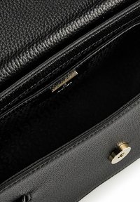 AIGNER CAVALLO 25.5 CM - Handbag - black - Zalando
