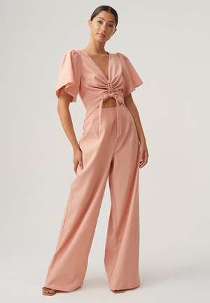 SÁVEL DIAZ - Tuta jumpsuit - watermelon pink/rosa - Zalando.it