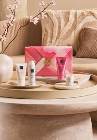 Rituals SMALL BATH & BODY GIFT SET THE RITUAL OF SAKURA SMALL - FLORAL ...