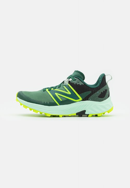 New Balance FUELCELL SUMMIT UNKNOWN - Laufschuh Trail - yellow/gelb ...