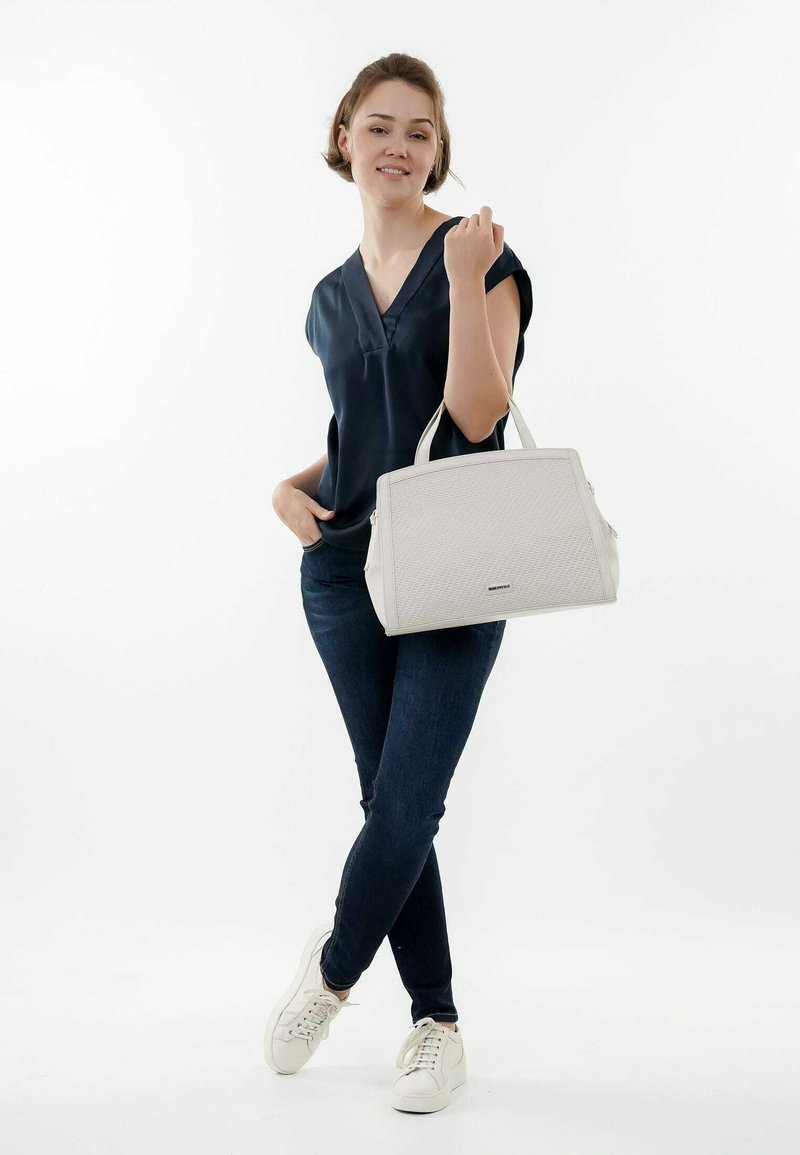 Emily & Noah BRENDA - Käsilaukku - ecru/beige - Zalando.fi