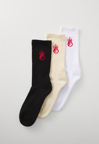 Vision of Super SOCKS WITH RED FLAME 3 PACK - Socks - white/beige/black ...