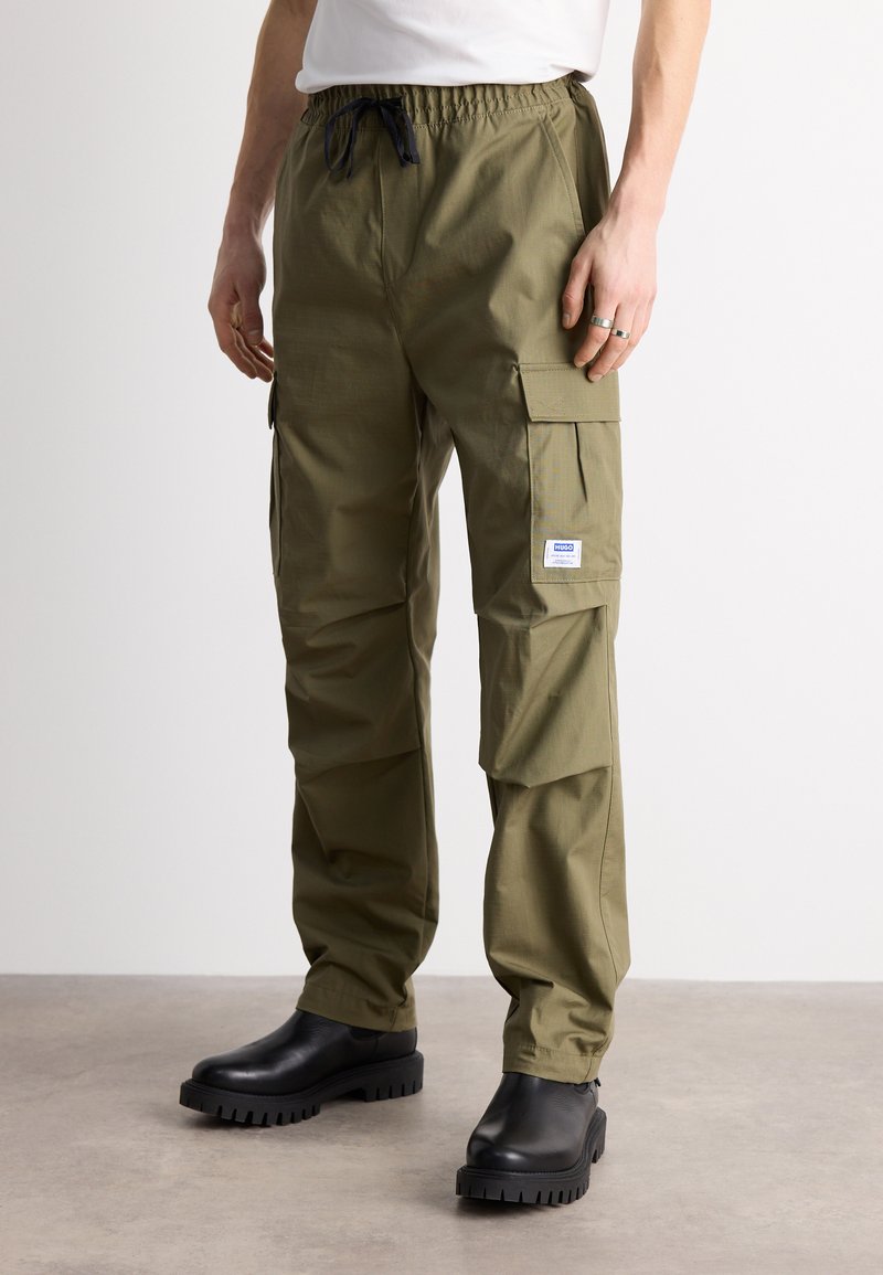 HUGO GADIC - Cargohose - open green/grün - Zalando.ch