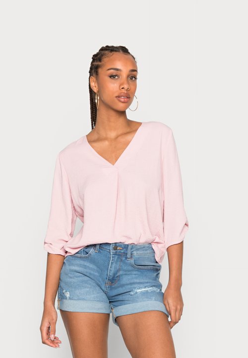 Avasta Tuunikad ja pluusid naistele veebis | ZALANDO