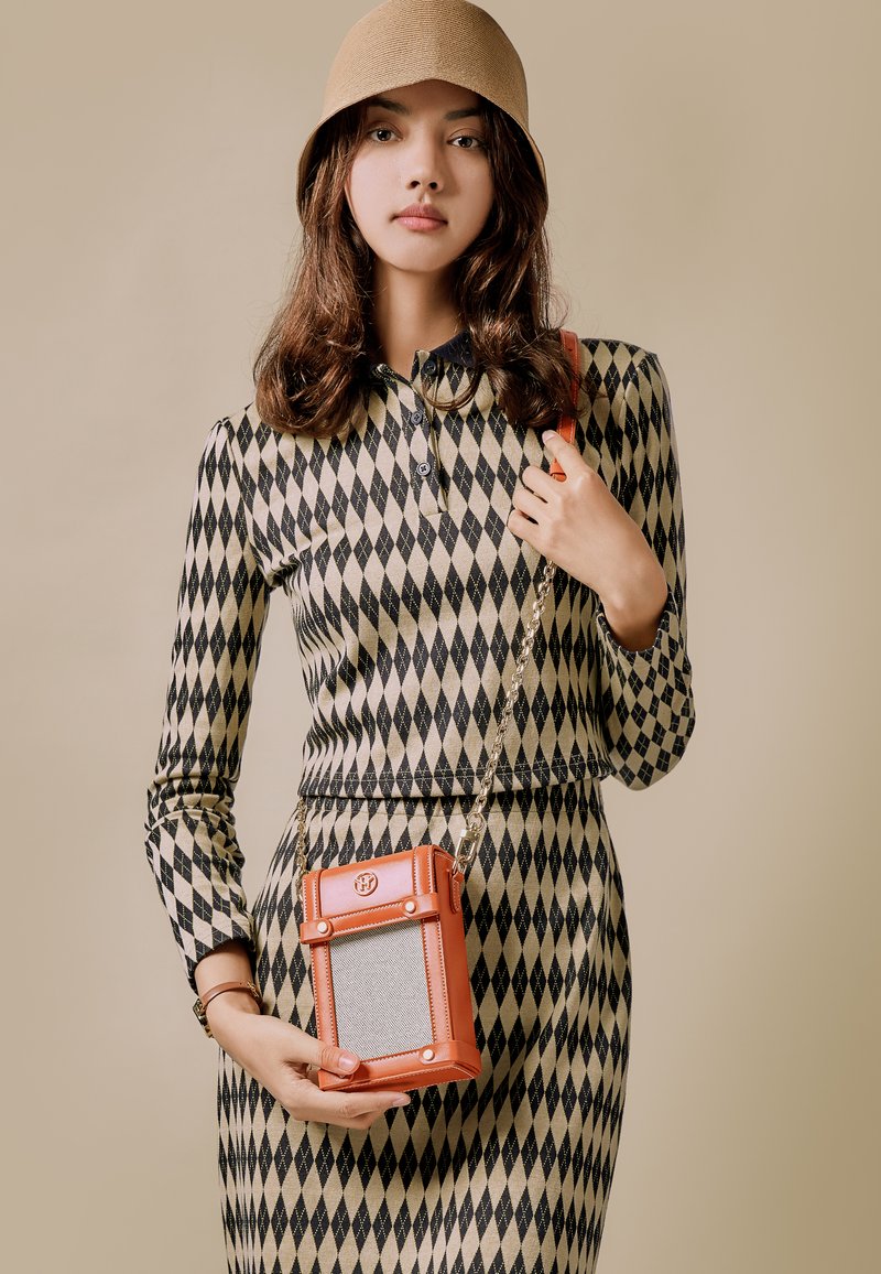 Victoria Hyde HANDY BAG - Schoudertas - braun/bruin - Zalando.nl